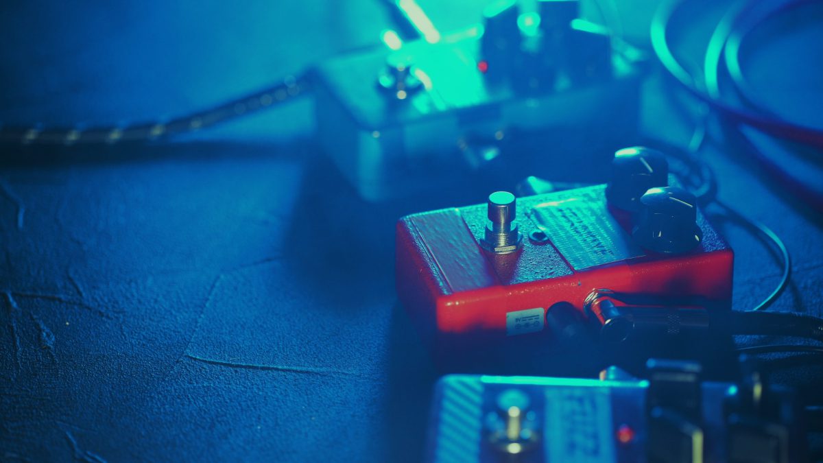 What are Guitar Pedals? | Guitar Effects Explained - Music Minds