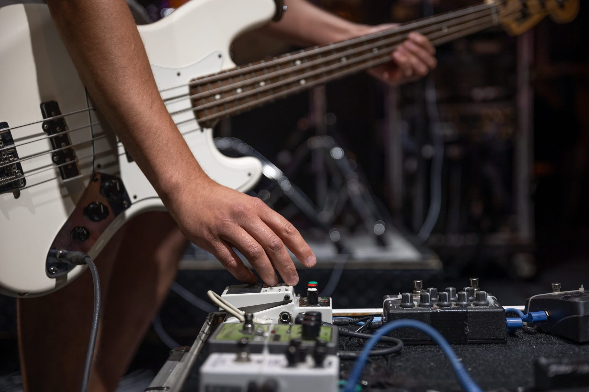 What are Guitar Pedals? | Guitar Effects Explained - Music Minds