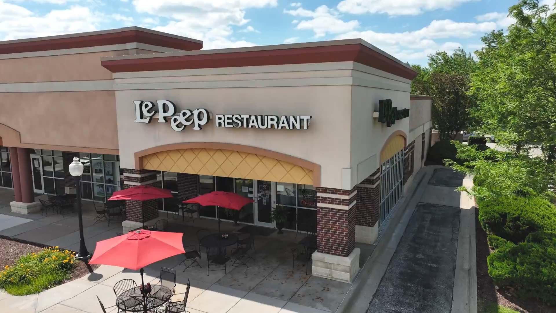 20 Restaurants From the 1970s That Didn't Stand the Test of Time ...