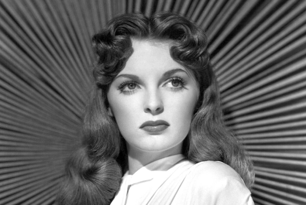 Nicotine Queens: 25 of the Worst Female Chain Smokers in Hollywood ...