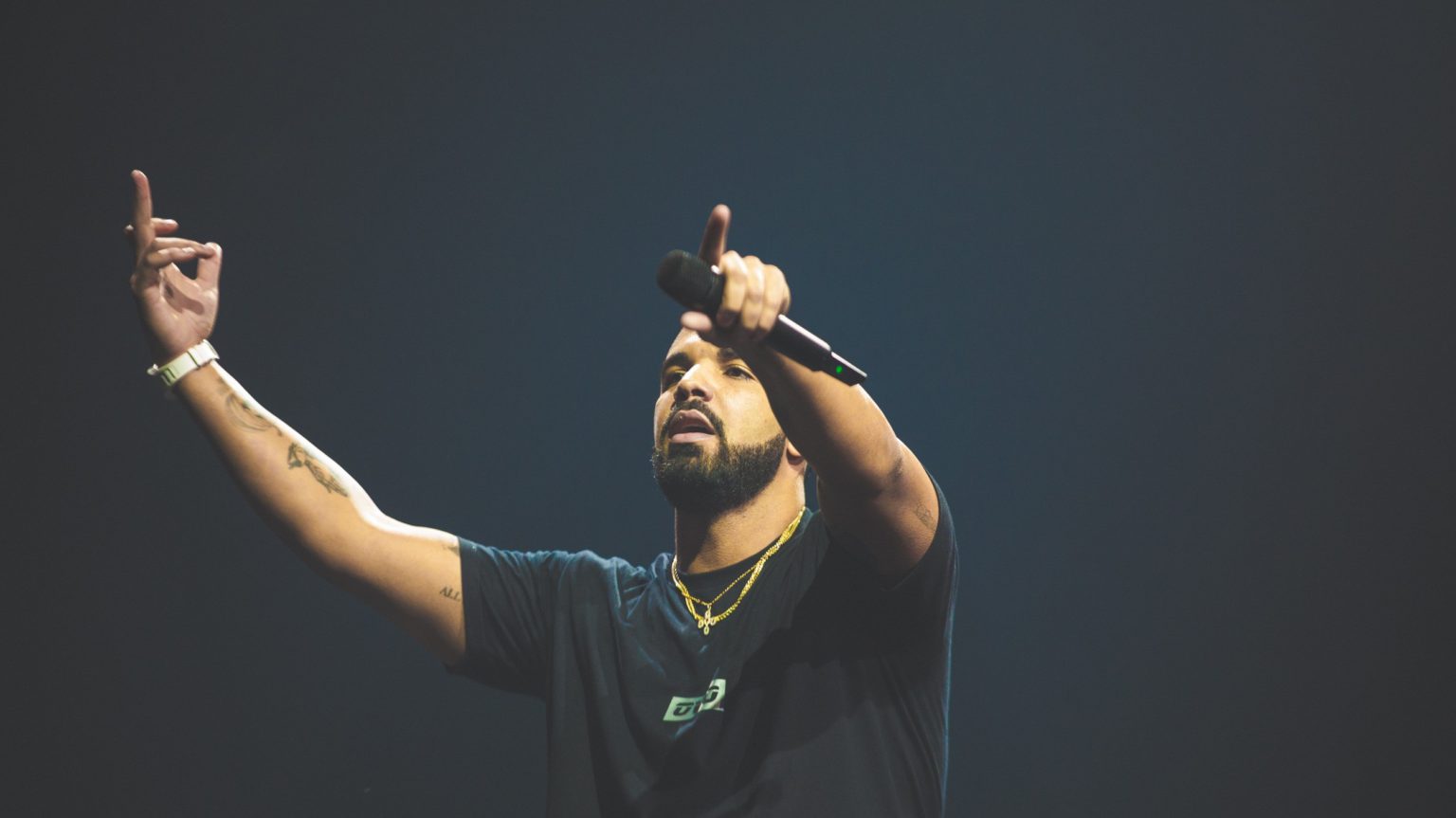 Drake’s “Writer’s Room”: The Hit-Making Factory Behind the King of ...
