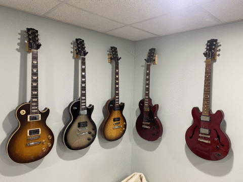 10 of the Worst Guitars You Should Avoid at All Costs - Music Minds