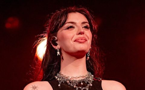 20 Worst Singers That Made the Charts… and Made Your Ears Bleed - Music ...