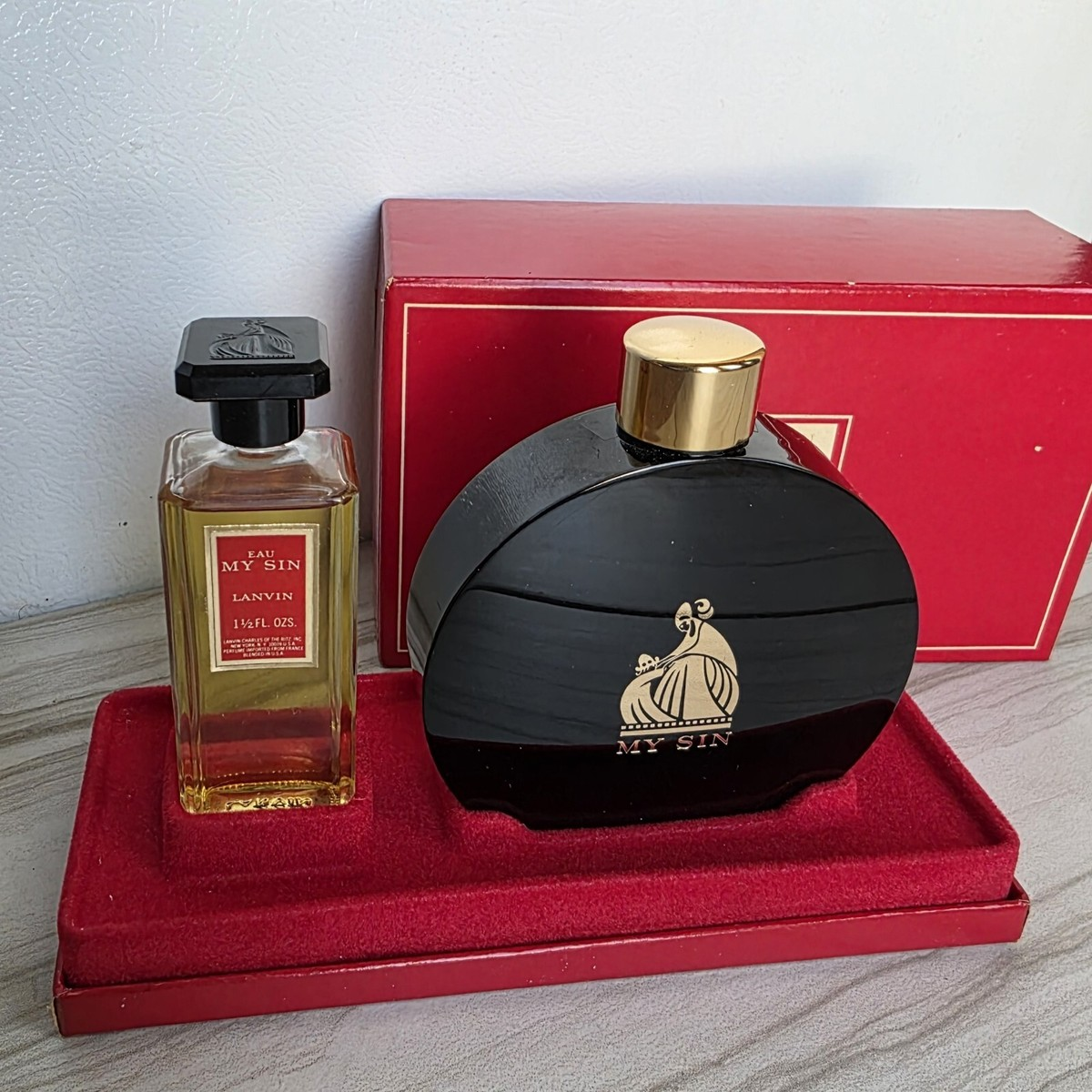 26 Nostalgic Perfumes From the 70s You'll Smell the Second You See Them ...