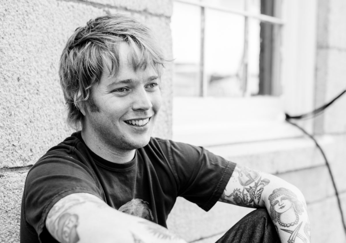 Billy Strings Honors Mother During Concert Hours After Her Death ...