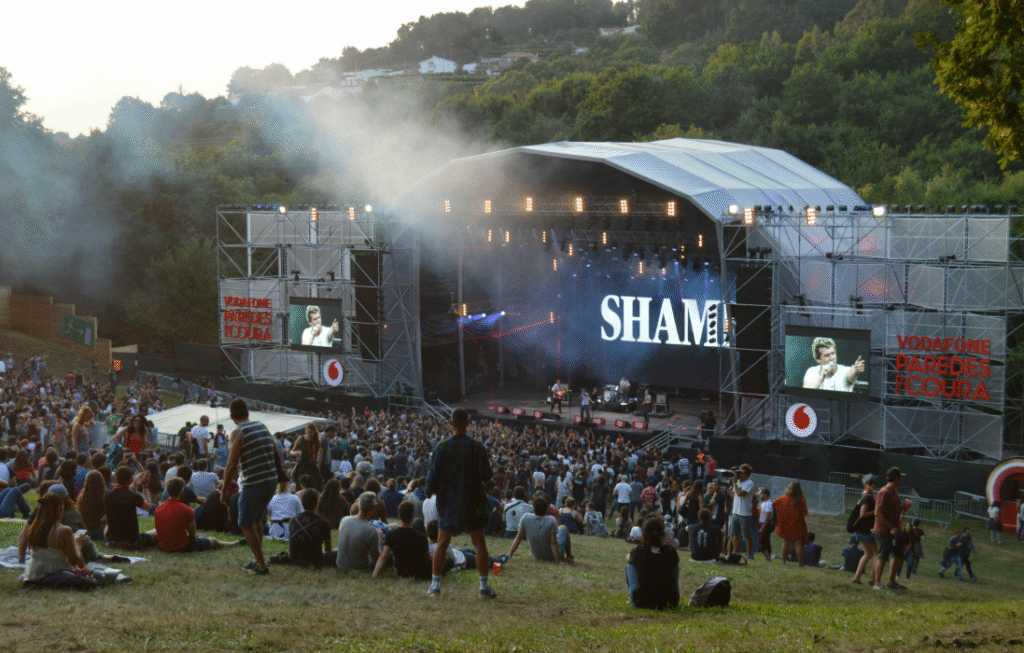 Bands Aren't Touring: What It Really Costs to Tour Today - Music Minds