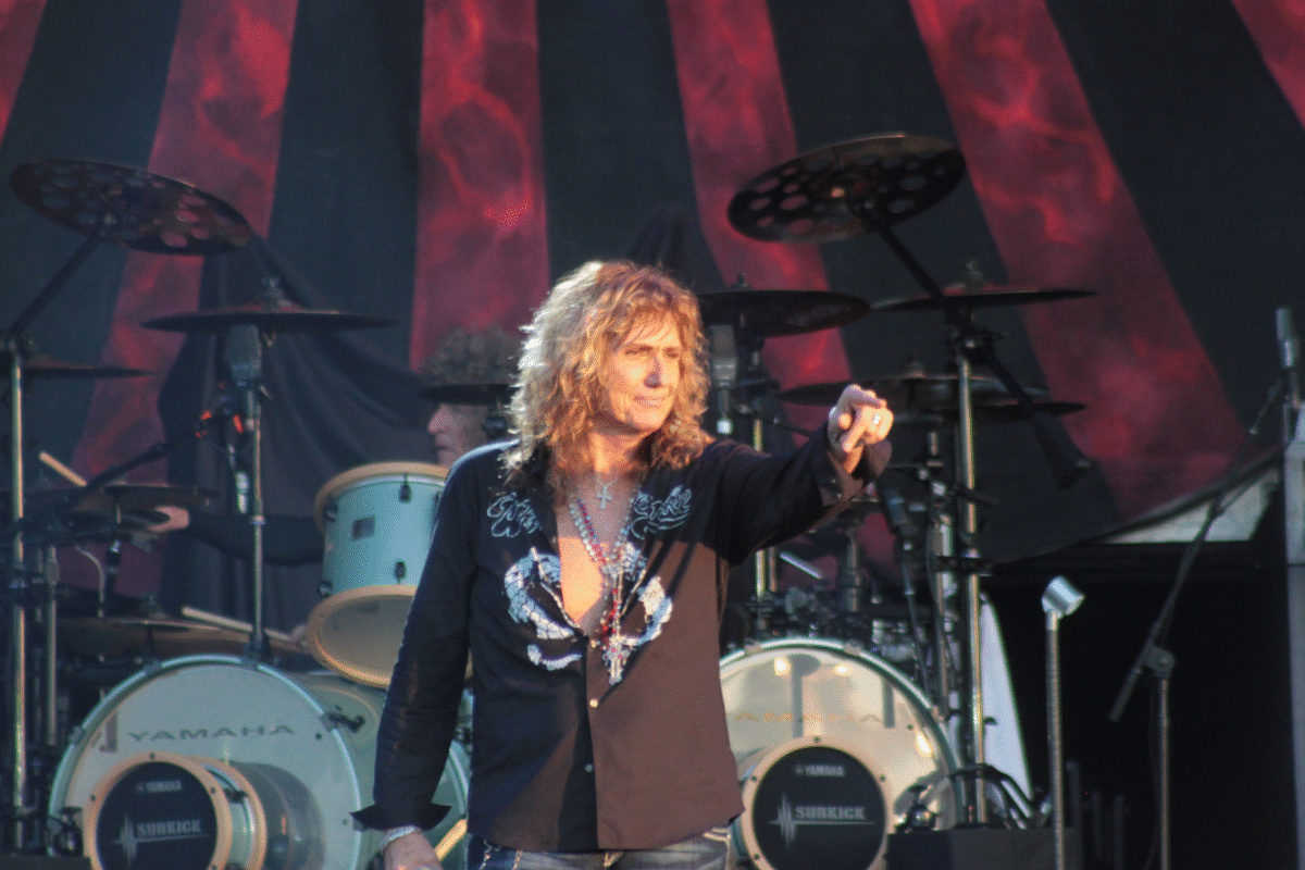 15 Rock Legends from the 80s Who Refuse to Fade Away - Music Minds