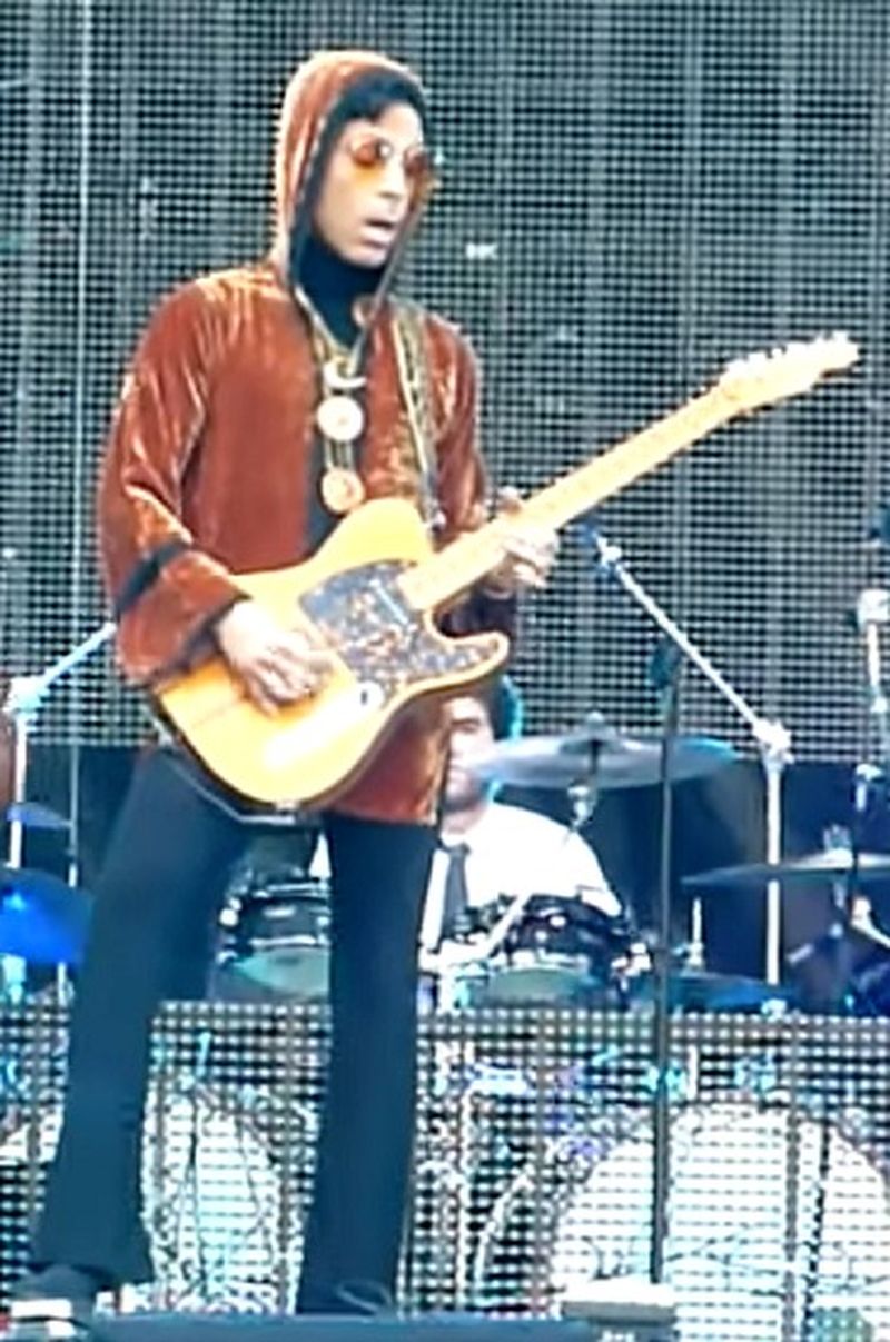 Top 10 Greatest Live Music Performances in History - Music Minds